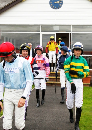 Horse racing in Wales | Visit Wales