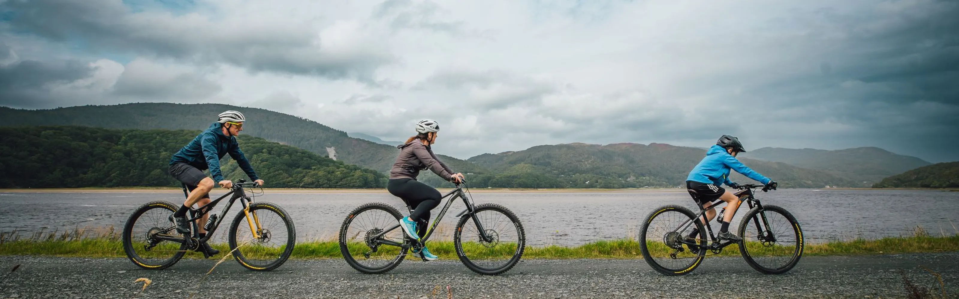 Cycling on the Mawddach Trail in Eryri | Visit Wales